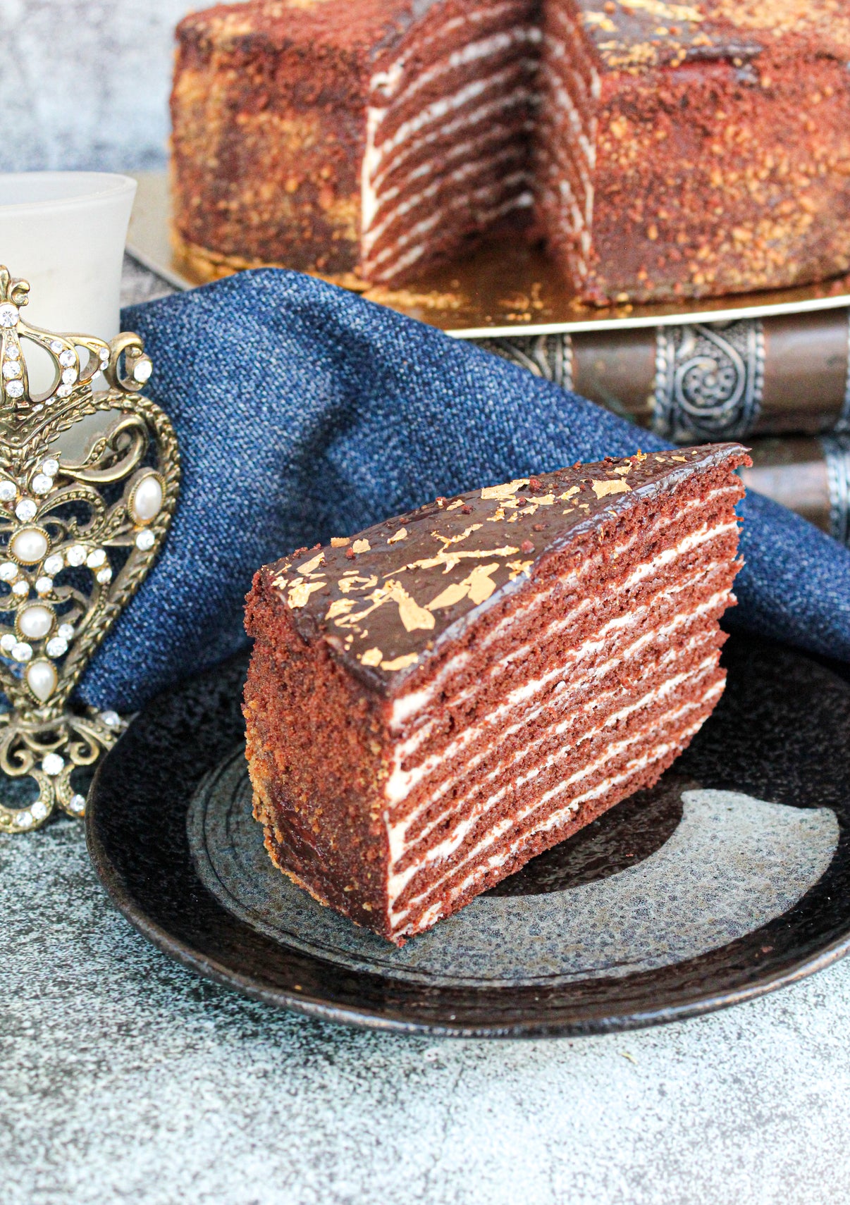 Golden Chocolate Spartak Cake – the safran cafe bangkok